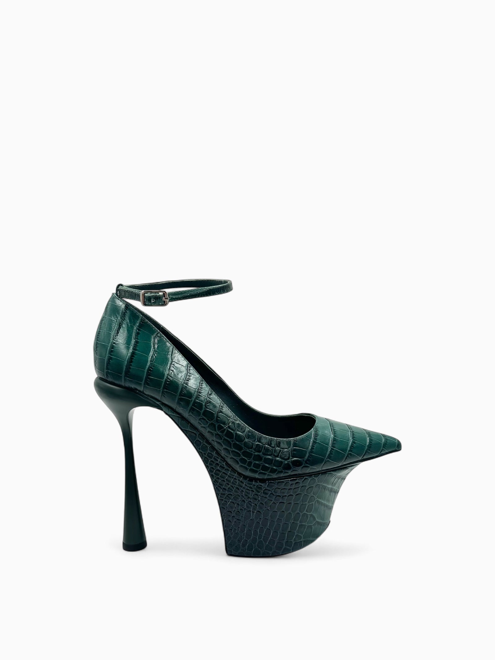 Footwear as Fantasy. Sculpted for You. – THOM SOLO